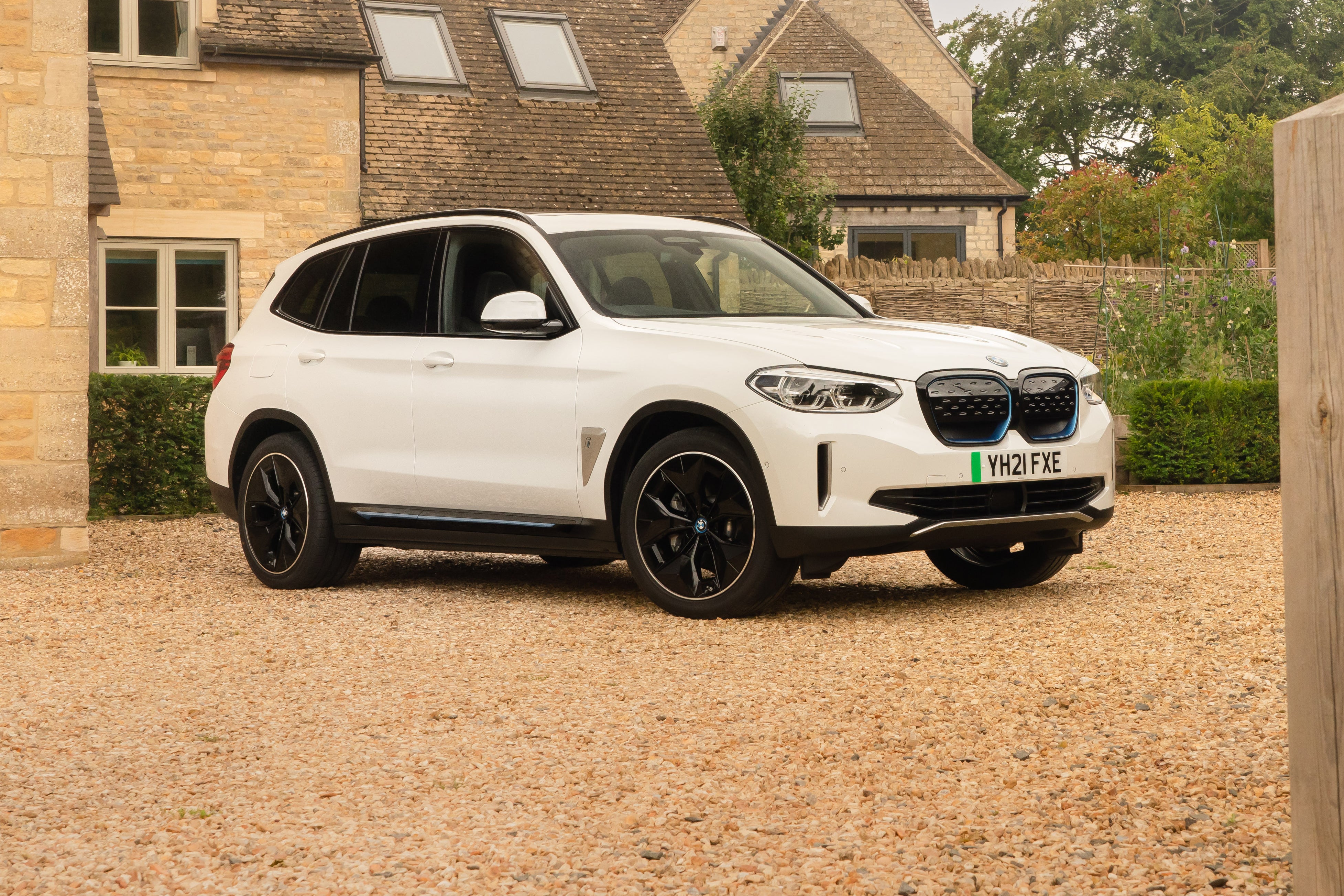 Bmw ix3 white store